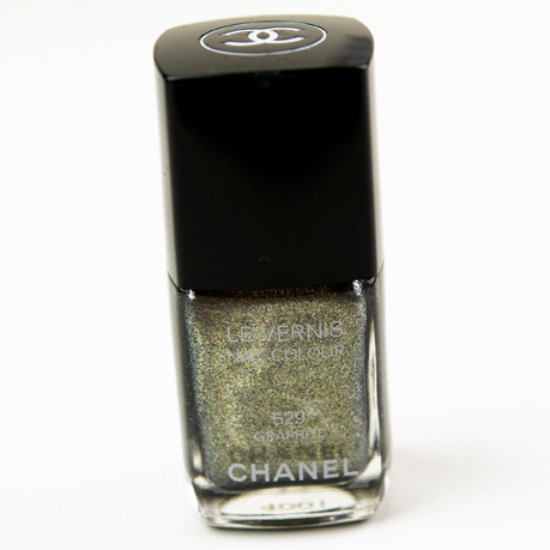 Chanel Graphite Le Vernis Nail Colour Review & Swatches