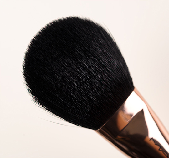 MAC 136 Powder Brush Face Brush Review & Swatches