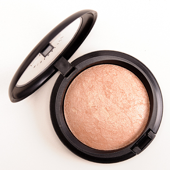 MAC Iridescent Powder/Pressed • Highlighter Review & Swatches