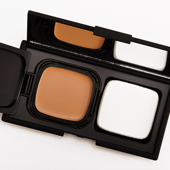 NARS Radiant Cream Compact • Foundation Review & Swatches