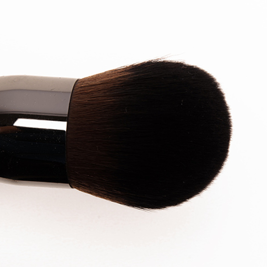 Make Up For Ever #126 Medium Powder Brush • Brush Review & Swatches
