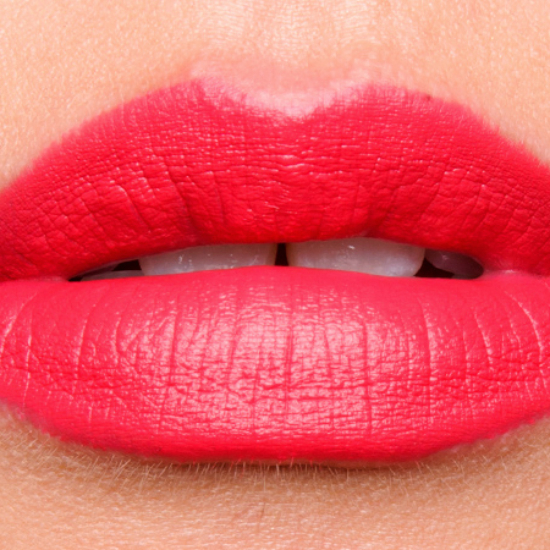 MAC La Vie En Rouge Lipstick Review & Swatches