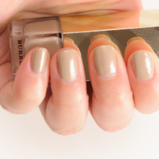 Burberry Gold No. 447 Iconic Colour Nail Polish Review & Swatches