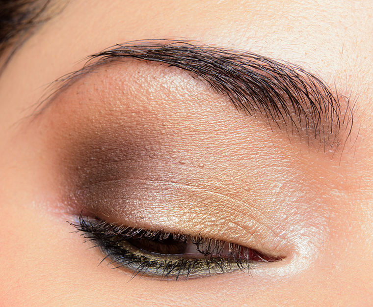 MAC She's a Model Eyeshadow x 9 Palette Review & Swatches