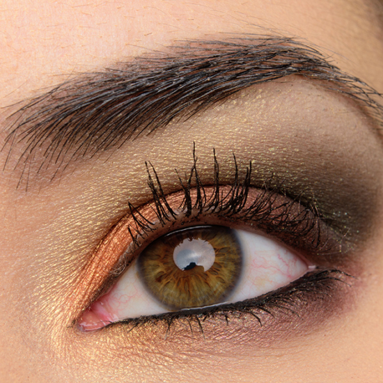 Sneak Peek: Urban Decay Distortion Eyeshadow Palette Photos & Swatches