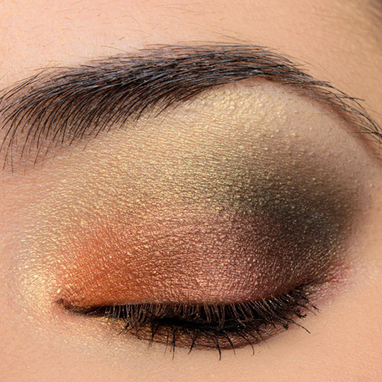 Urban Decay Distortion Eyeshadow Palette Review, Photos, Swatches