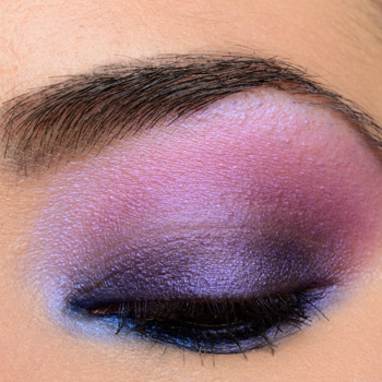 Urban Decay Distortion Eyeshadow Palette Review, Photos, Swatches