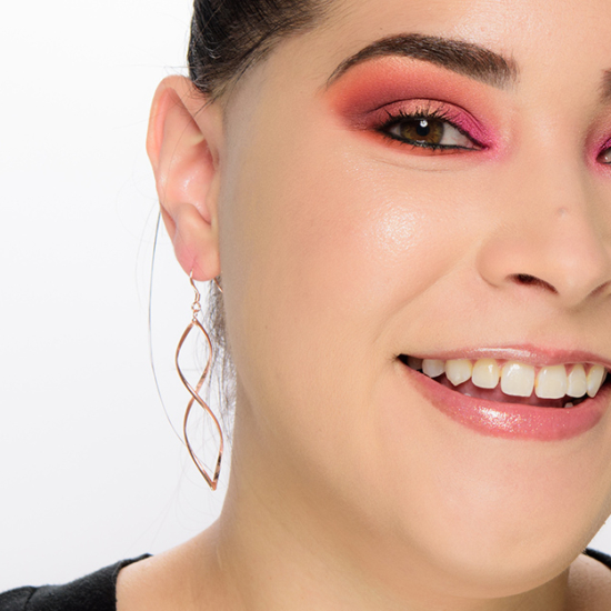 Fenty Beauty How Many Carats Diamond Bomb All-Over Diamond Veil Review ...