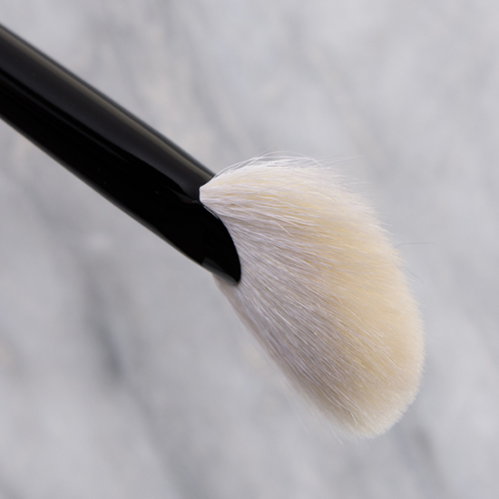 Best Highlighter Brushes (2022) - Editor's Picks | Temptalia