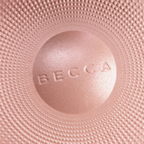 Becca Pure Pearl Pearl Glow Luster Glow Powder Review & Swatches