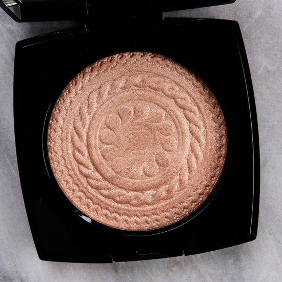 Chanel Metal Peach Illuminating Powder Review & Swatches