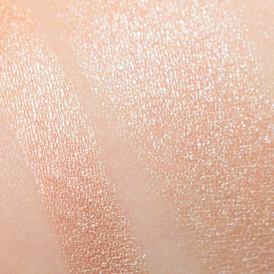 Chanel Metal Peach Illuminating Powder Review & Swatches