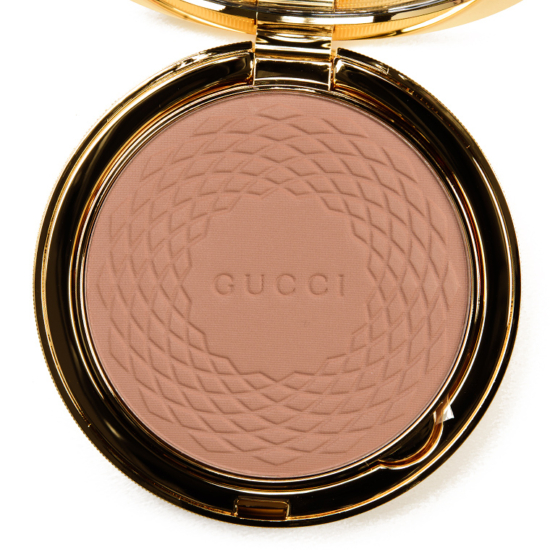 Gucci Beauty Fair (01) Soleil Bronzing Powder Review & Swatches
