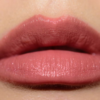 MAC Hug Me Lustreglass Sheer-Shine Lipstick Review & Swatches