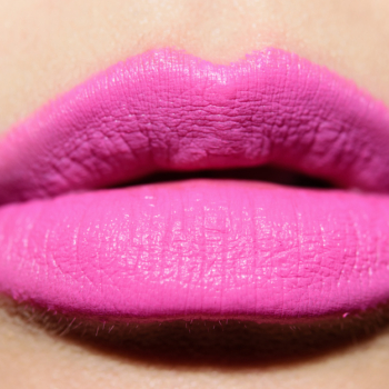 MAC Mega Magenta & Vamp-tastic Lipsticks Reviews & Swatches