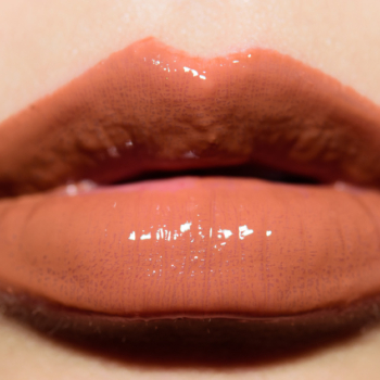 Makeup by Mario Caramel MoistureGlow Plumping Lip Color Review & Swatches