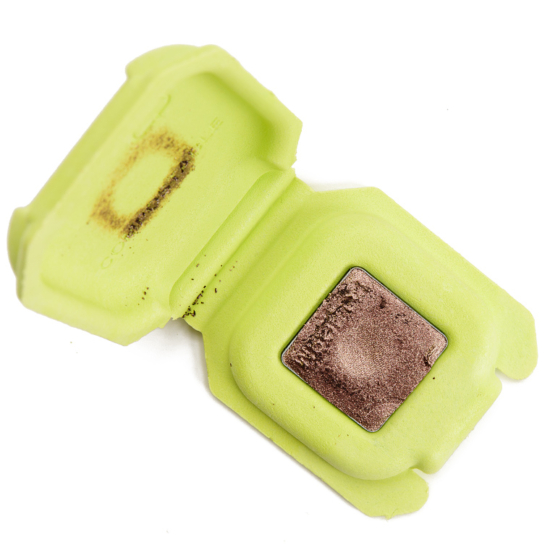 Half Magic Eyeshadow • Eyeshadow Review & Swatches