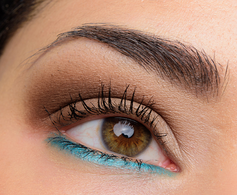 A Neutral Eye + Splash of Warm Red Look | Temptalia