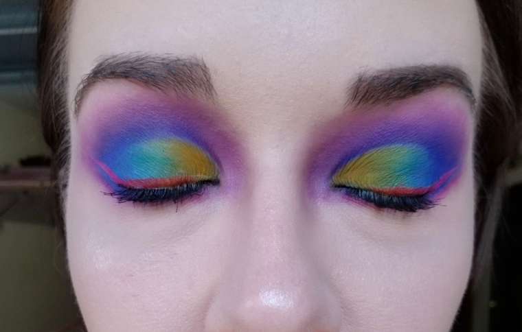 Rainbow Cut Crease | Temptalia