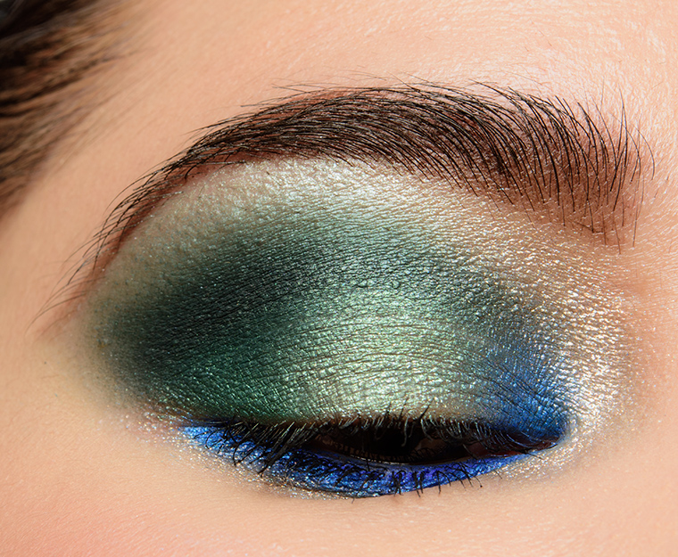 A Blue & Teal Eye with ColourPop x Zodiac Loose Pigments | Temptalia