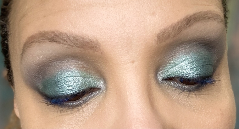 Turquoise-blue Ice Queen Eye Look | Temptalia