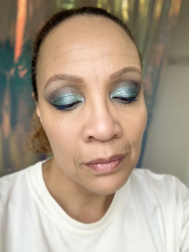 Turquoise-blue Ice Queen Eye Look | Temptalia